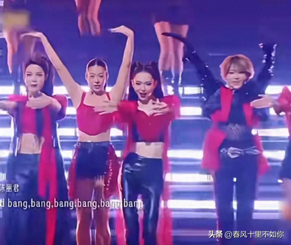 戚薇表演《BangBang》出圈！因公鸭嗓被广大网友争相模仿，本人回应被赞太有格局