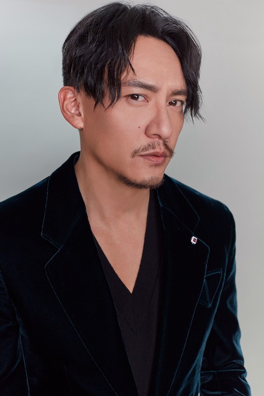 张震出席第23届台北电影奖 彰显成熟型男风范_看看头条_中华网